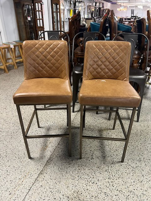 Rooms to Go Counter Stool's – Design Furniture Outlet & Consignment