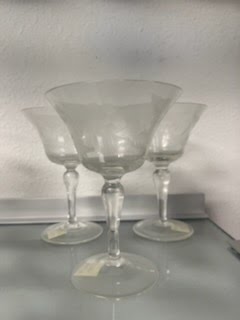 Glassware – Design Furniture Outlet & Consignment